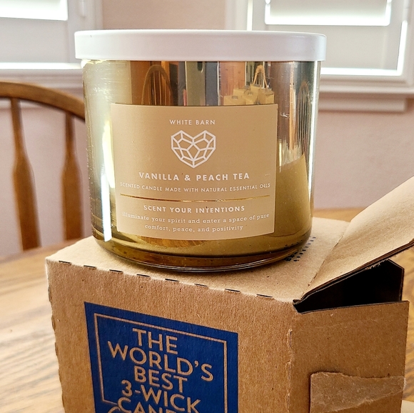 White Barn | Accents | Nwt White Barn Vanilla Peach Tea 3wick Candle ...